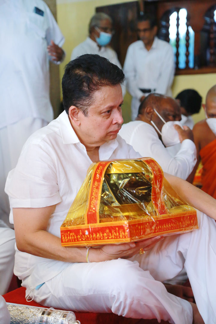 Dr. Saman being conferred the title “Sasana Keerthi Deshabhimani” – Dr ...